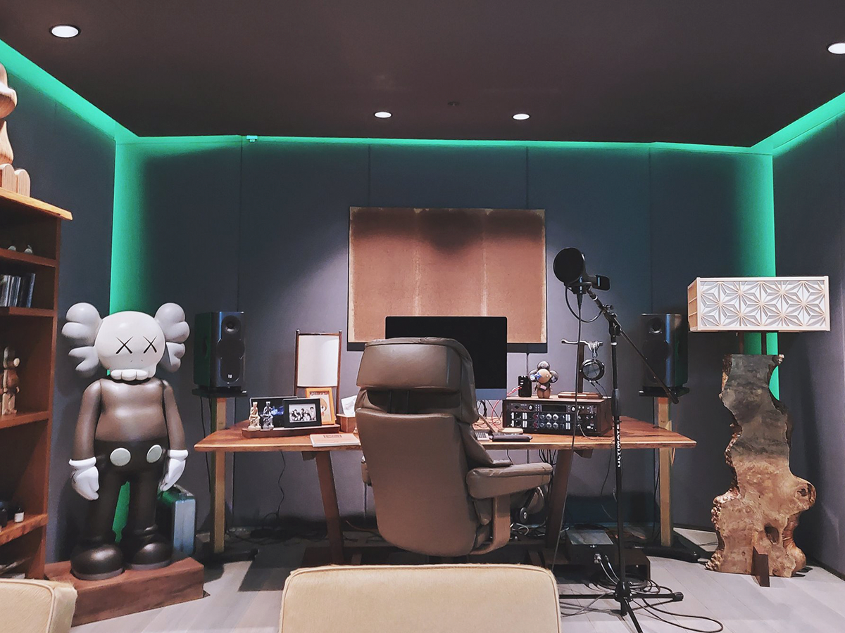RM의 솔로 앨범 ‘Indigo’ 작업기 - Weverse Magazine